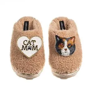 LAINES LONDON Teddy Towelling Slippers With Cat Brooches - Brown