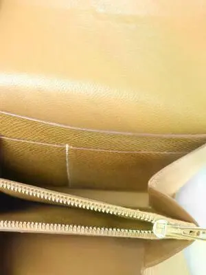 Hermès Constance Compact Leather Wallet - Neutrals