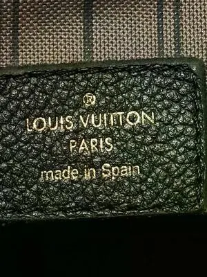 LOUIS VUITTON Artsy Monogram Leather Tote Bag - Black