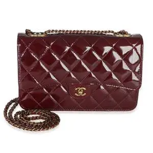 Chanel Burgundy Quilted Patent Goatskin Cc Eyelet Wallet On Chain - Red