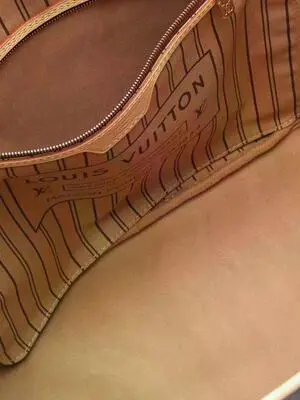 LOUIS VUITTON 2007 Monogram Neverfull Mm Tote Bag