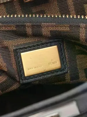 Fendi 2000-2010 Large Goatskin Peekaboo Iconic Satchel