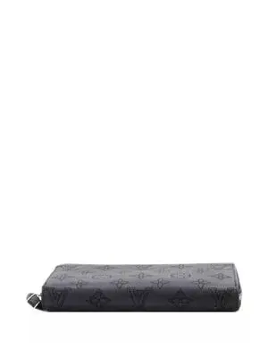 LOUIS VUITTON Zippy Wallet Mahina Leather Small Wallets