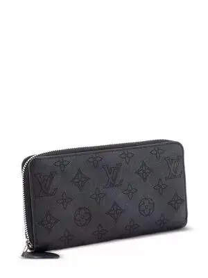 LOUIS VUITTON Zippy Wallet Mahina Leather Small Wallets - Black