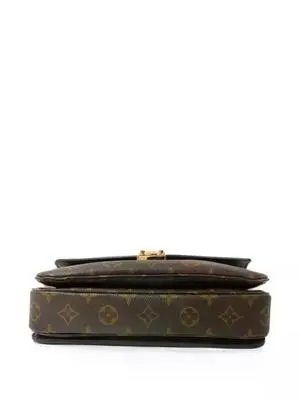 LOUIS VUITTON Pochette Metis Monogram Shoulder Bag