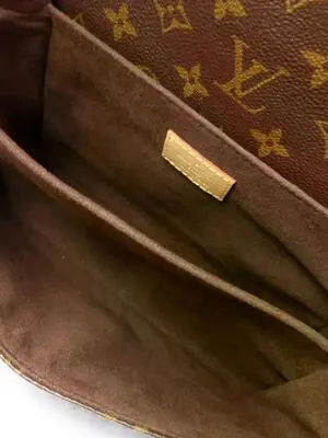 LOUIS VUITTON Pochette Metis Monogram Shoulder Bag