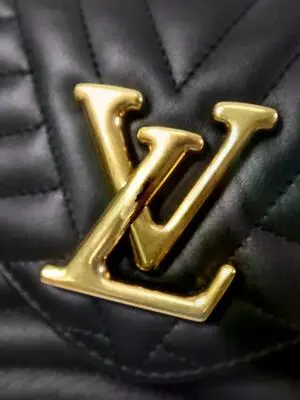 LOUIS VUITTON Mm New Wave Tote Bag