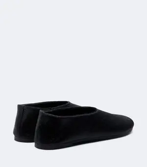A.emery Jesse Calf Hair Flats - Black