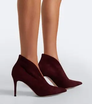 GIANVITO ROSSI Vania Suede Pumps - Burgundy