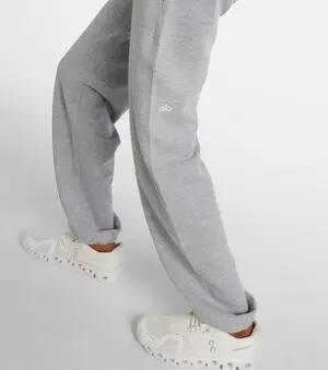 Alo Yoga Chill Cotton-blend Sweatpants In Athletic Heather