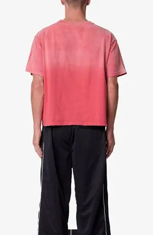 Mnml Face Distressed Graphic T-shirt