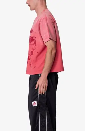 Mnml Face Distressed Graphic T-shirt - Red