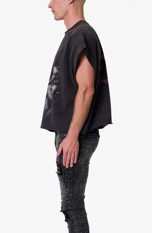 Mnml Dream Distressed Graphic Cutoff T-shirt