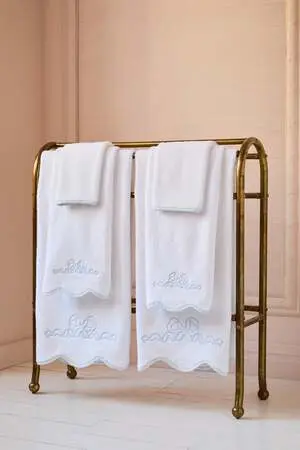 LoveShackFancy Bow-embroidered Hand Towel - Ballet Slipper
