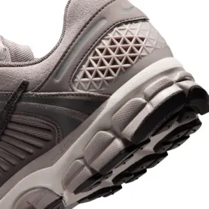 Nike Zoom Vomero 5 Se Shoes
