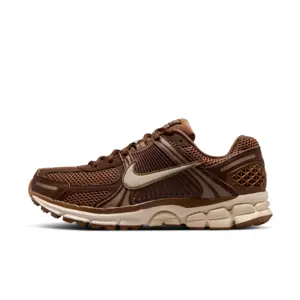 Nike Zoom Vomero Shoes With Reflective Accents - Brown