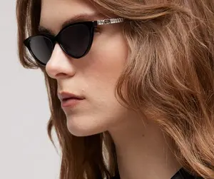 Gucci Cat Eye Frame Sunglasses With Crystal Embellishments - Black