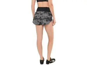 PUMA Dreamrun 3 Brightside All Over Print Shorts Shorts Creme De Mint - Black