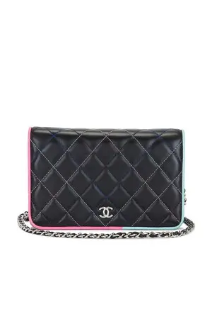 FWRD RENEW Chanel Lambskin Wallet On Chain - Black