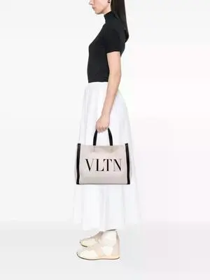 Valentino Garavani Canvas Rockstud Vltn Tote