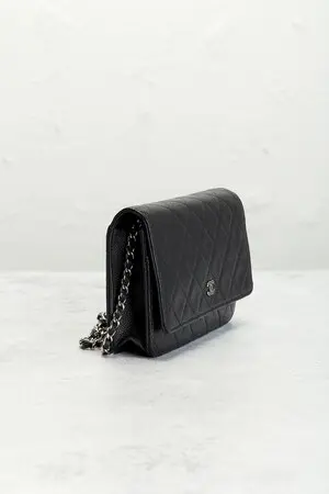 Chanel Caviar Classic Wallet On Chain