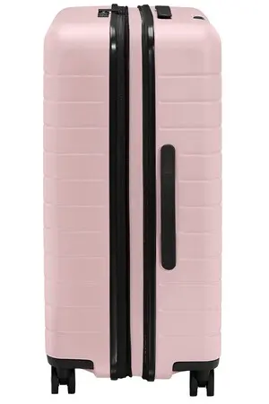 AWAY Medium Flex Suitcase - Blush Pink