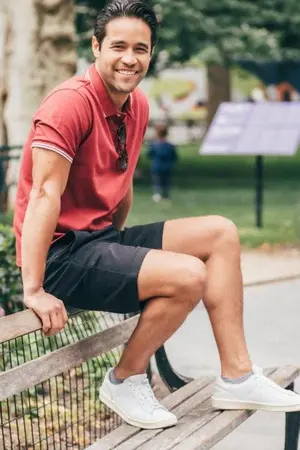 PETER MANNING NYC 7-inch Stretch Chino Shorts