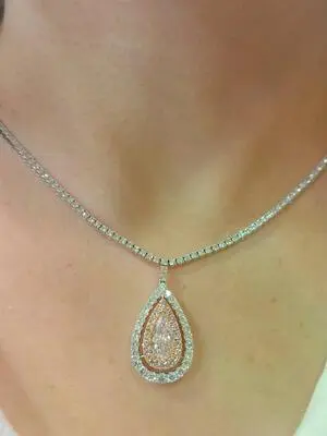 HYT JEWELRY Pear-cut Diamond Double Halo Pendant Necklace - Silver