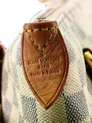 LOUIS VUITTON Damier Pm Shoulder Bag - White