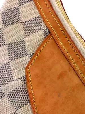 LOUIS VUITTON Siracusa Damier Pm Handbag - White