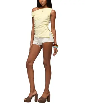 EDIKTED Ruched Asymmetric Off Shoulder Top
