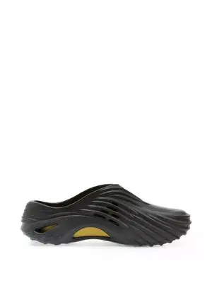 CROCS Echo Wave Mules