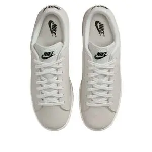 Nike Classic Sneakers - Sail/black/sail