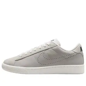 Nike Classic Sneakers - Sail/black/sail