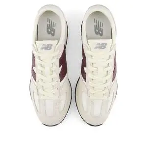 NEW BALANCE 471 Sneakers - Linen/sea Salt