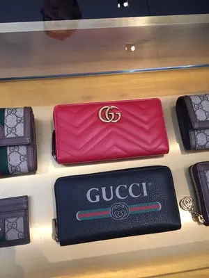 Gucci Logo Zip Around Wallet