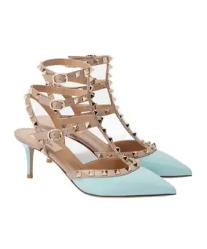 Valentino Garavani Patent Leather Pumps - Nude