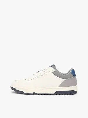 Tommy Hilfiger Round-toe Lace-up Sneakers