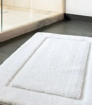GRACCIOZA Egoist Frame Bath Mat