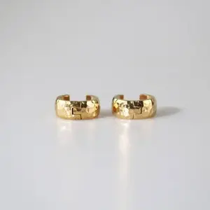 MEIDEYA Hammered Small Hoop Earrings