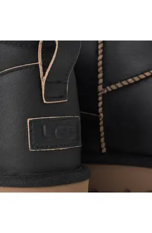 UGG Classic Ultra Mini Boot - Black/amphora