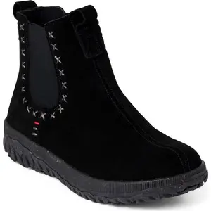Minnetonka Chelsea Tread Boot - Black