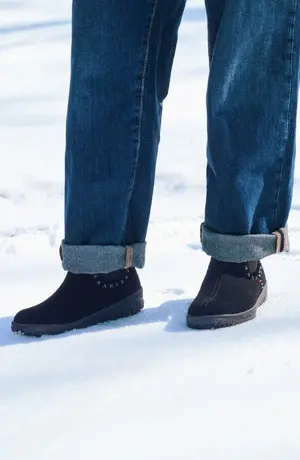 Minnetonka Chelsea Tread Boot - Black