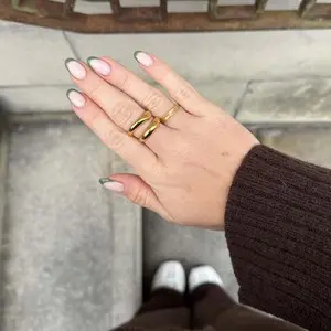 MEIDEYA Vintage Engraved Band Ring