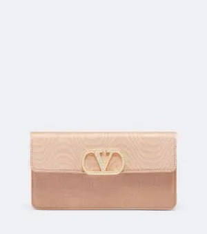 Valentino Garavani Vlogo Embellished Wallet On Chain - Pink