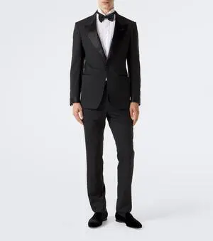 Manolo Blahnik Mario Velvet Loafers - Black