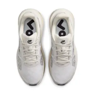 Nike Vomero Premium Road Running Shoes