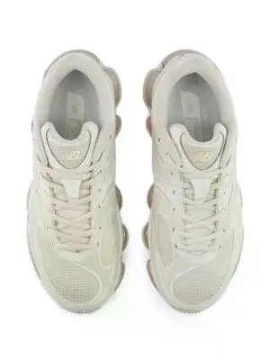 NEW BALANCE Abzorb 2000 Sneakers - Neutrals