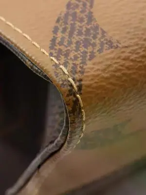 LOUIS VUITTON 2020 Mm On-the-go Two-way Handbag