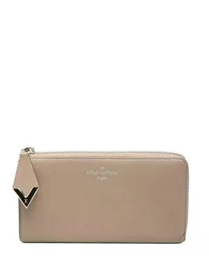 LOUIS VUITTON 2017 Taurillon Comete Wallet Long Wallets - Neutrals